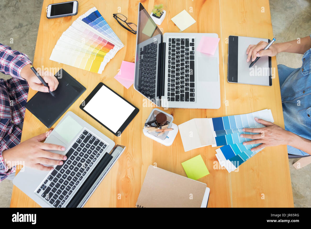 Graphic design partners working together renovation and technology ...