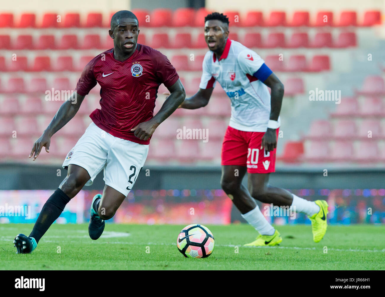 Rio Mavuba , Mitchell Donald Stock Photo - Alamy