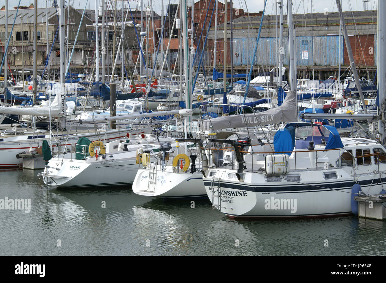 Docking berth for ships hi-res stock photography and images - Alamy