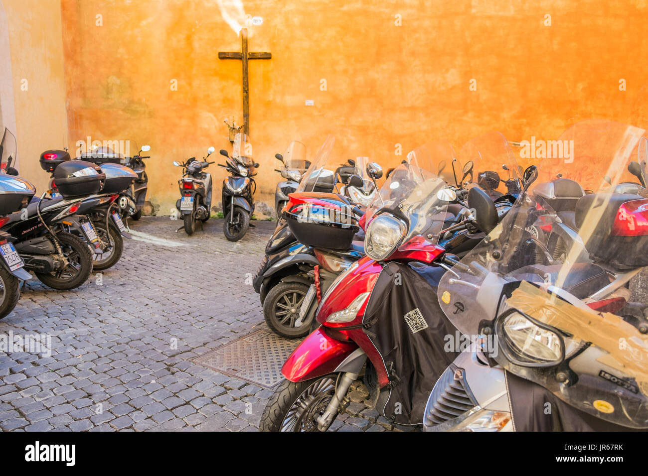 Rom transport hi-res stock photography and images - Alamy