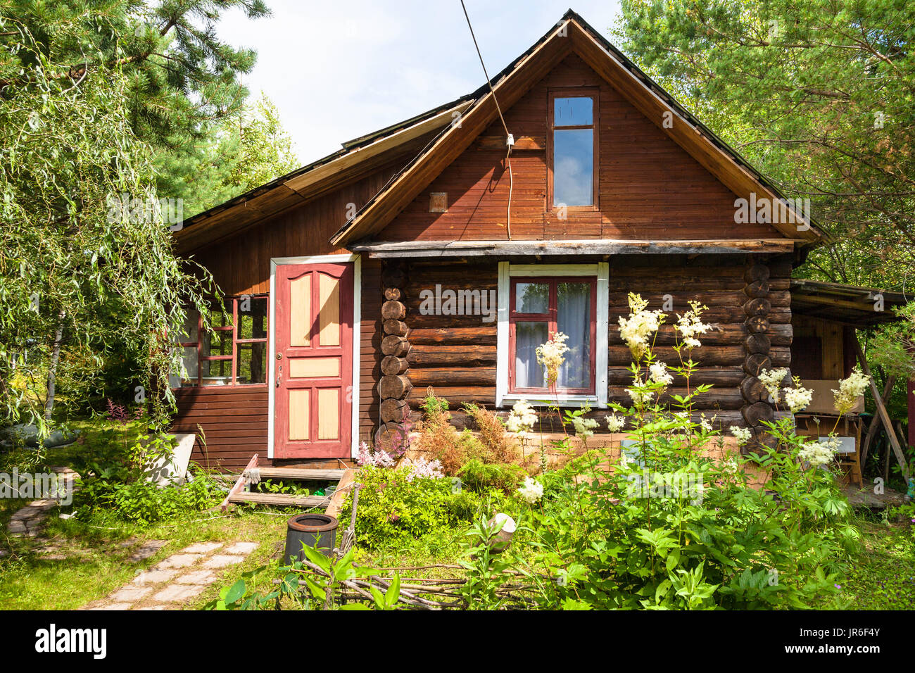 Russian dacha hi-res stock photography and images - Alamy
