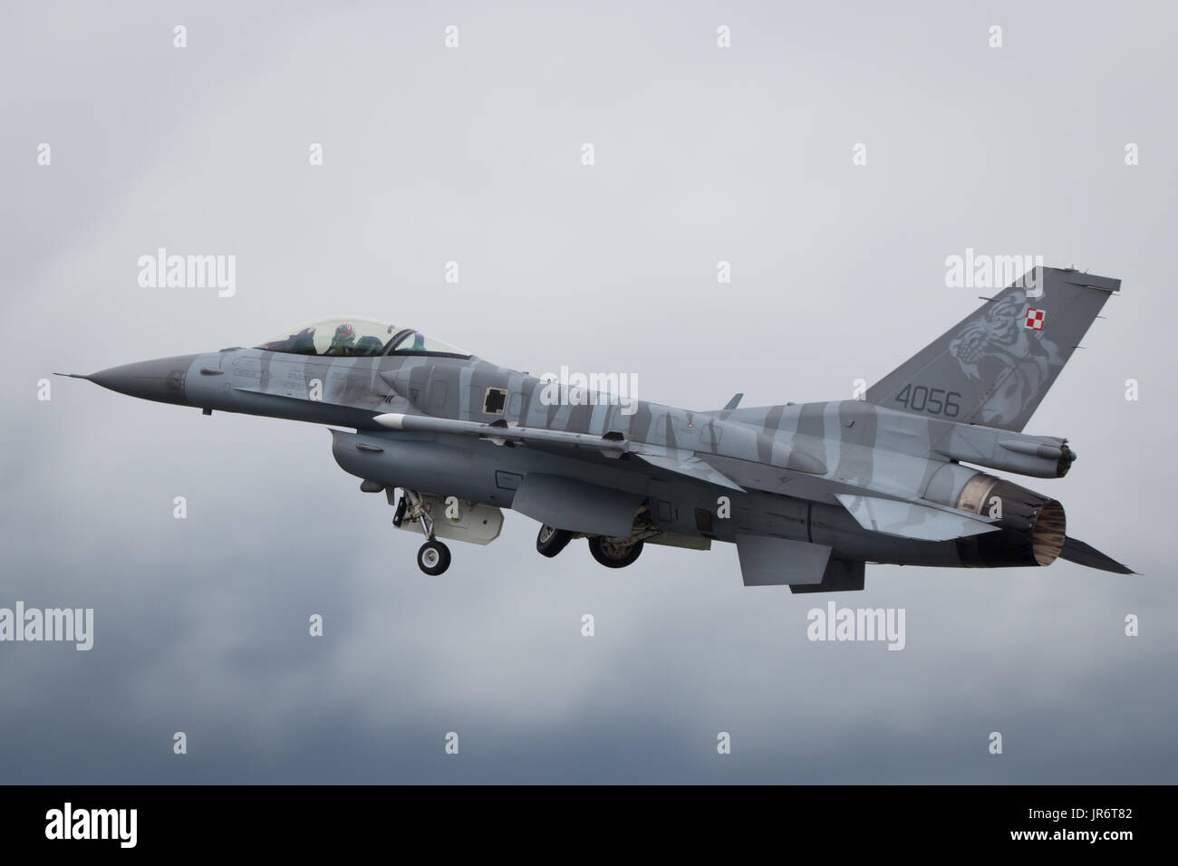 Lockheed martin f 16 fighting falcon hi-res stock photography and ...