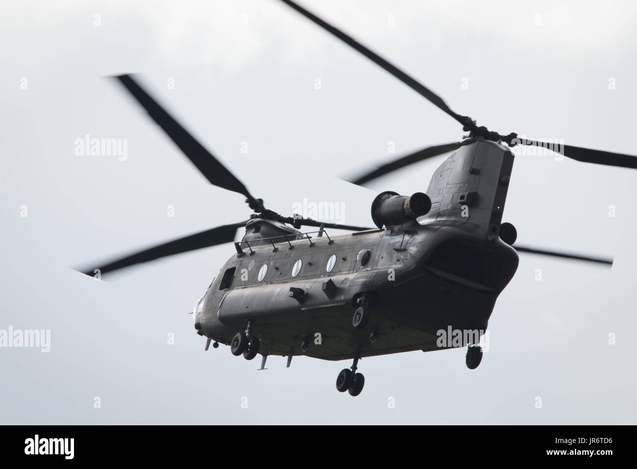 Chinook helicopter tank hi-res stock photography and images - Alamy
