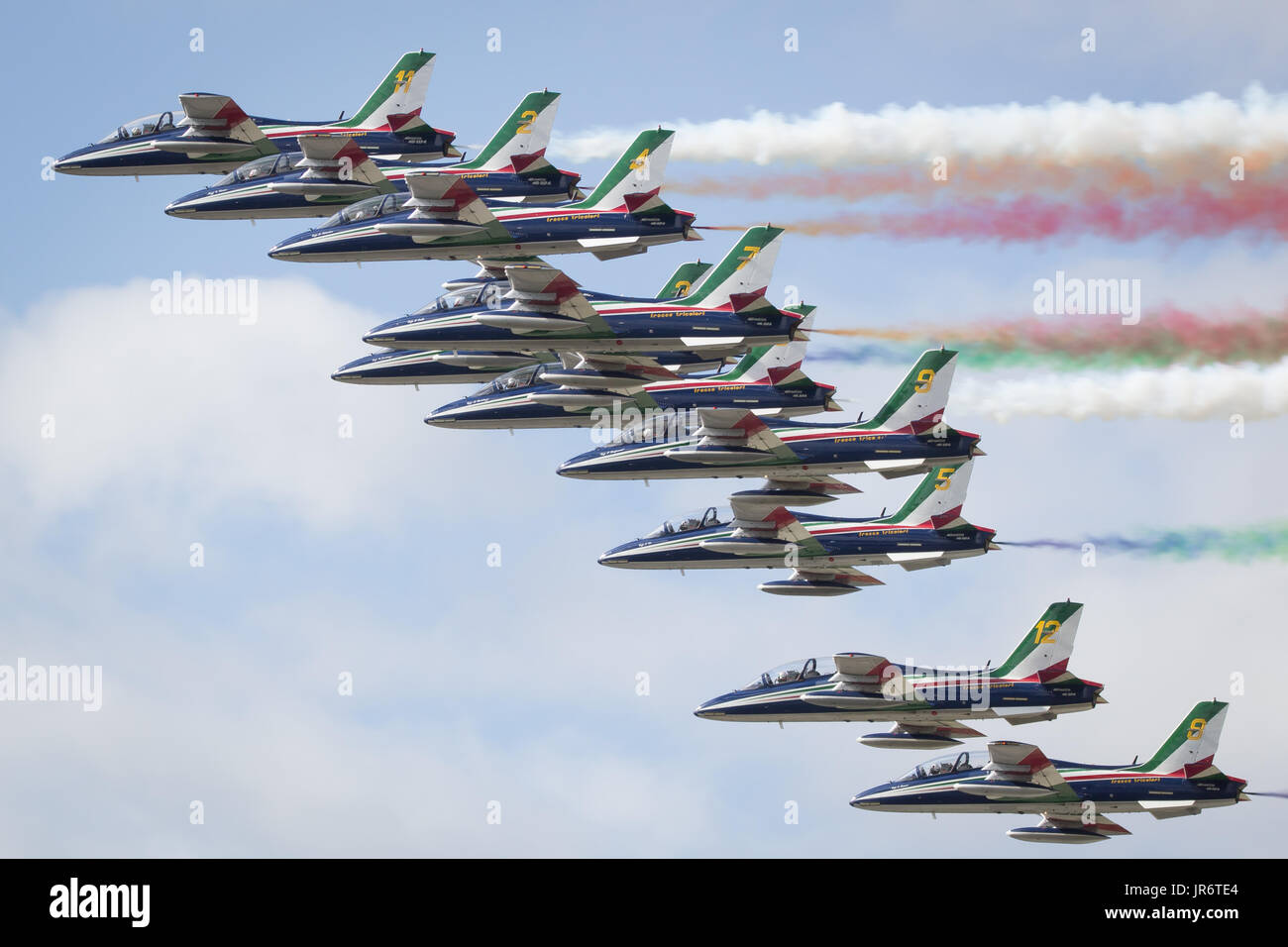 Italian air force aerobatic team hi-res stock photography and images ...