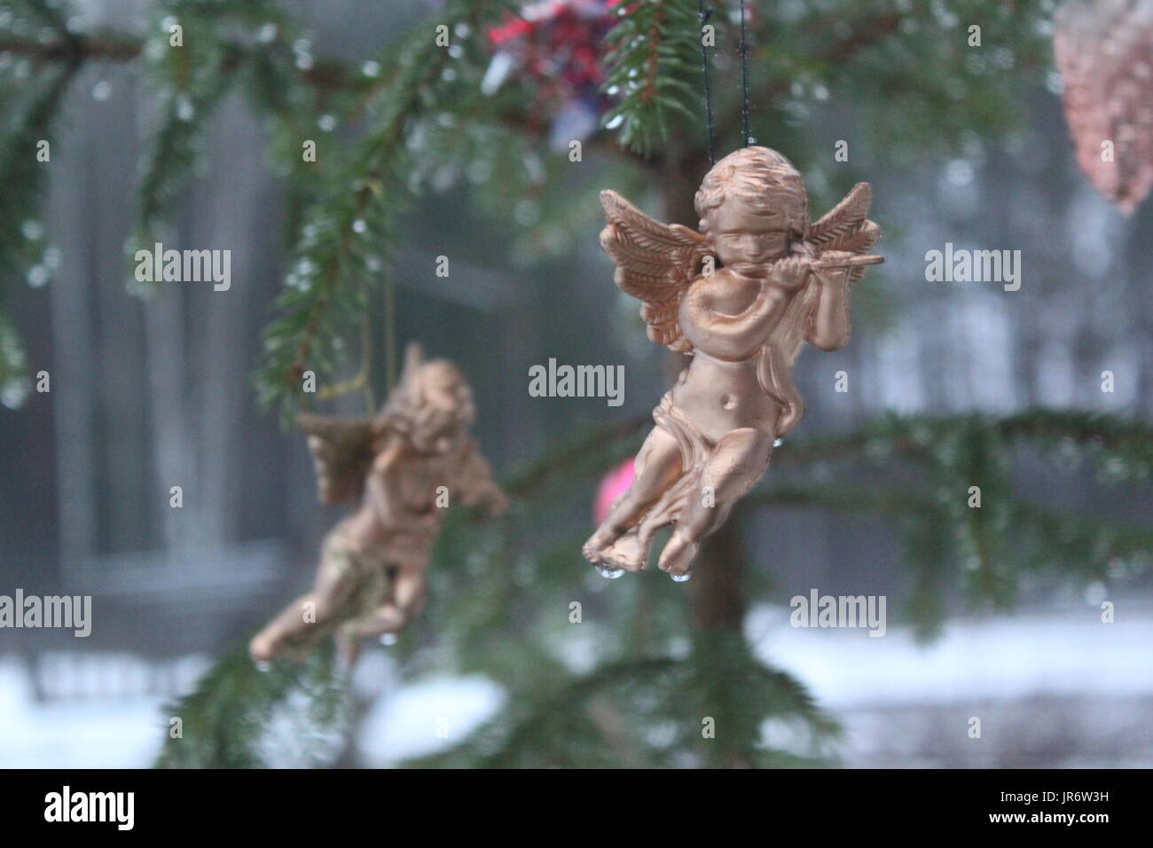 Angels in a tree hi-res stock photography and images - Alamy