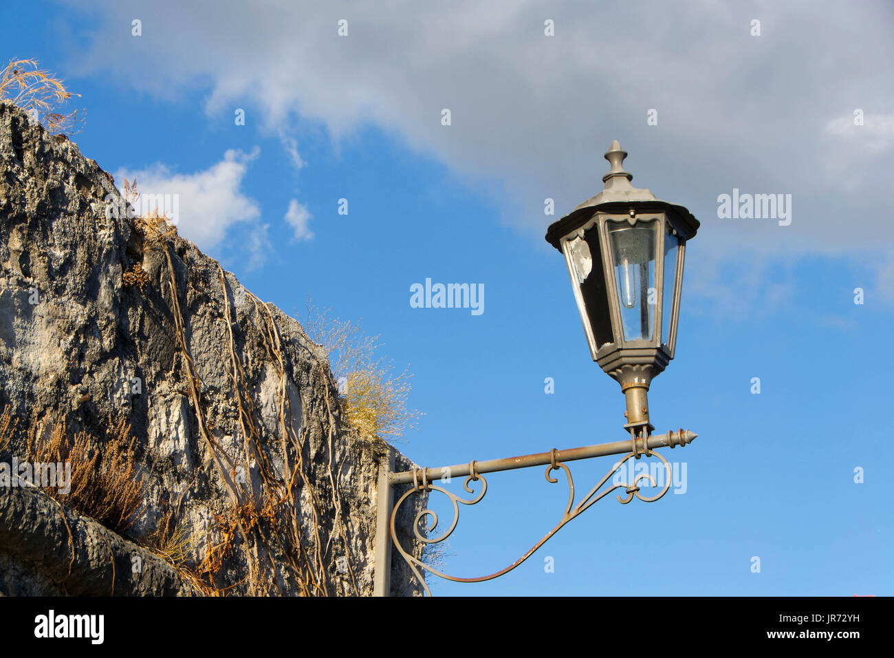Broken streetlight hi-res stock photography and images - Alamy