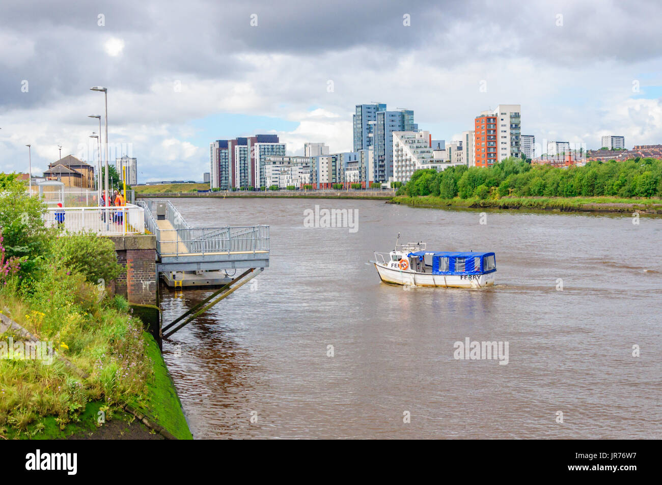 River clyde govan ferry hi-res stock photography and images - Alamy