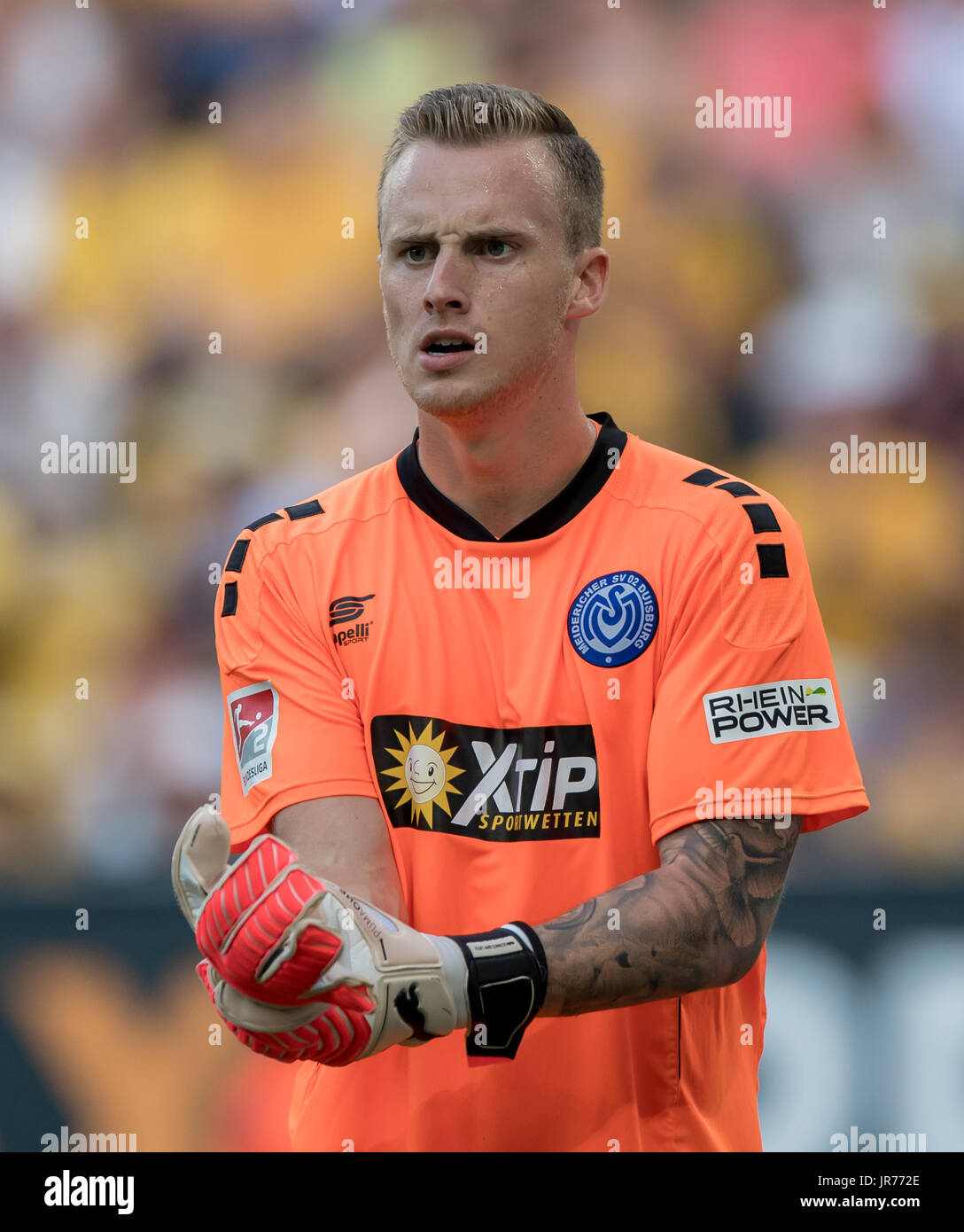 Dresden, Germany. 30th July, 2017. Dusiburg's Mark Flekken in action ...