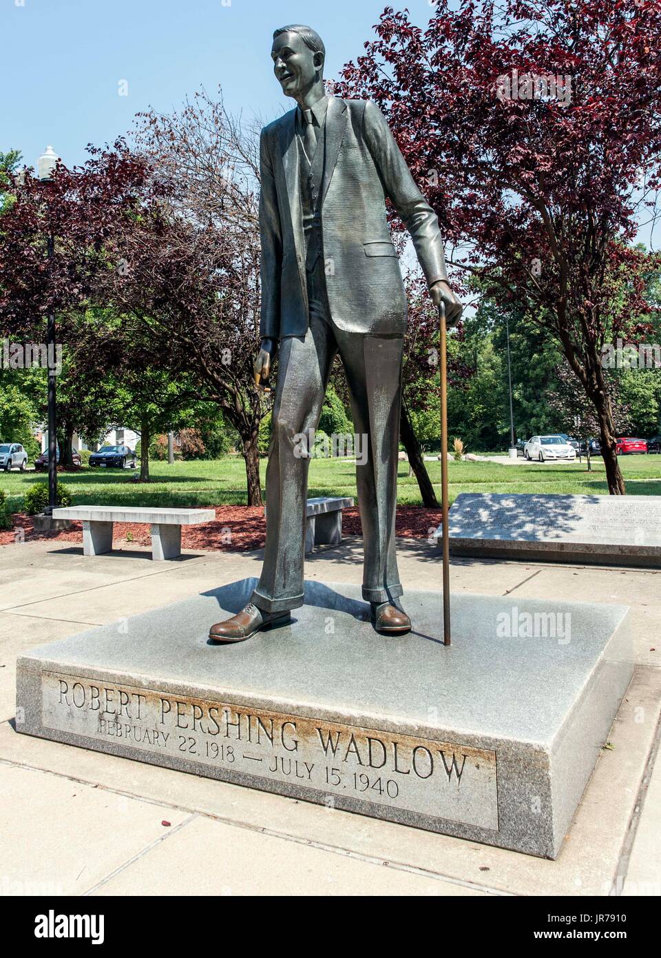 Alton giant hi-res stock photography and images - Alamy