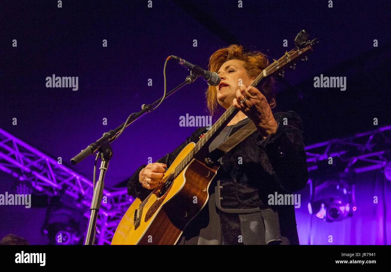 Barbara dickson hi-res stock photography and images - Alamy