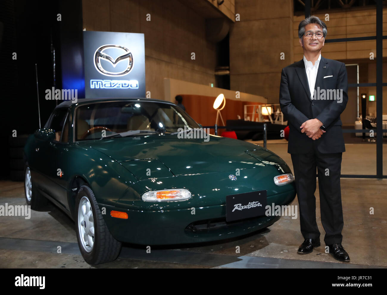 Chiba, Japan. 4th Aug, 2017. Japanese automaker Mazda's Roadster ...