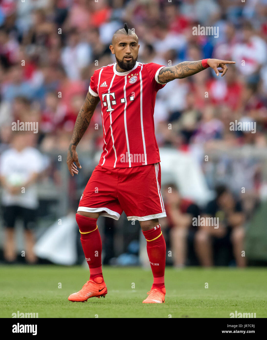 Munich, Germany. 2nd Aug, 2017. Bayern's Arturo Vidal in action during ...