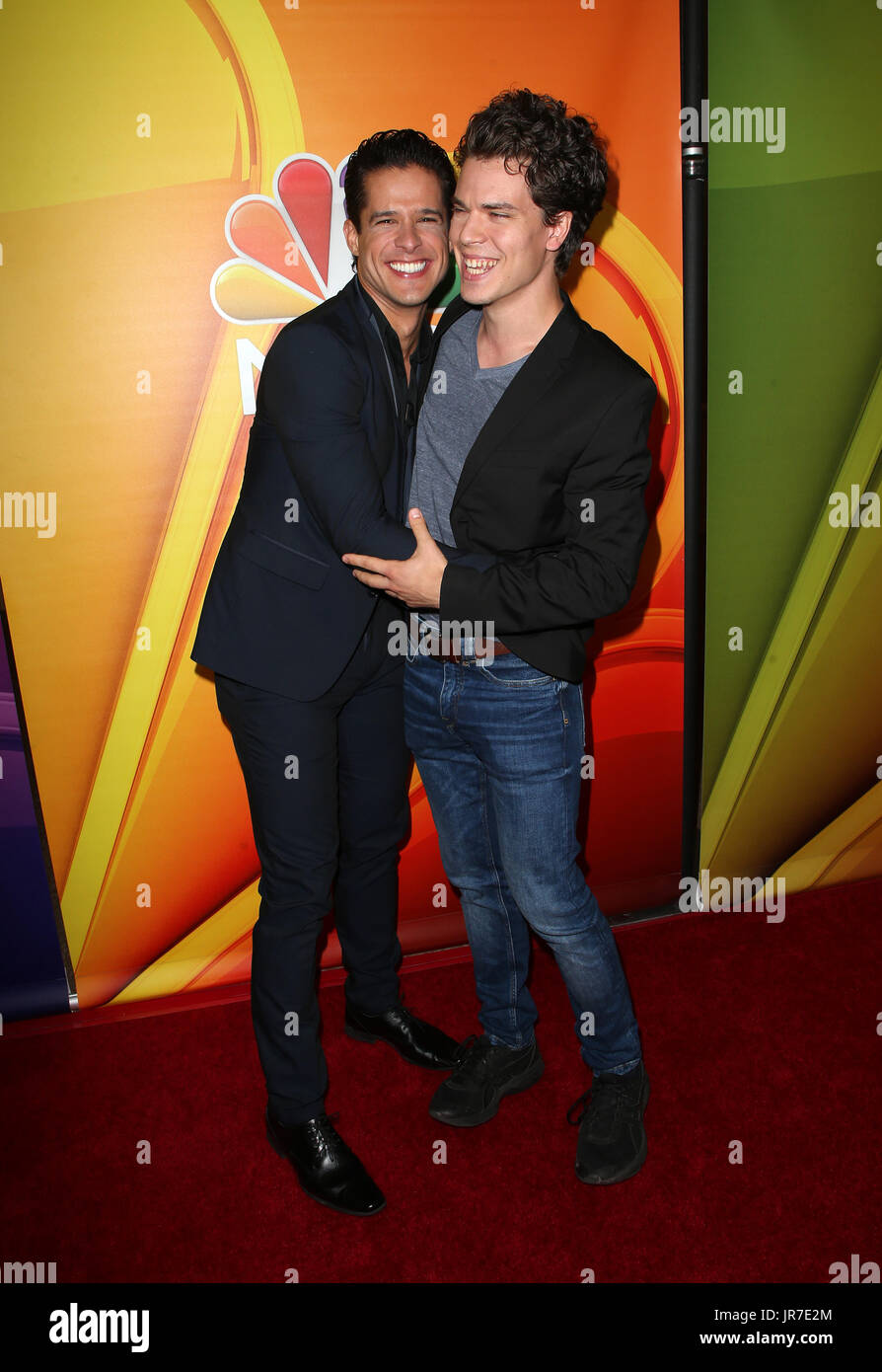 Halper hi-res stock photography and images - Alamy