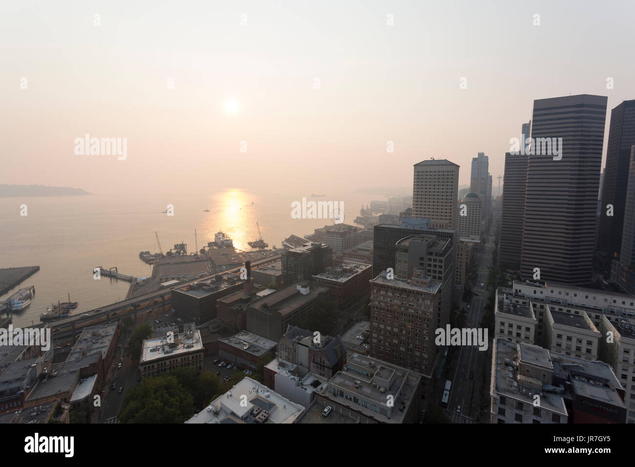 Port air pollution hi-res stock photography and images - Alamy