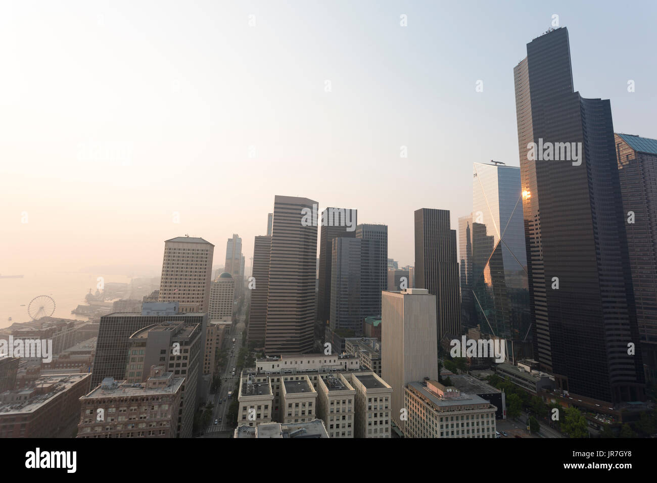 F5 tower seattle hi-res stock photography and images - Alamy