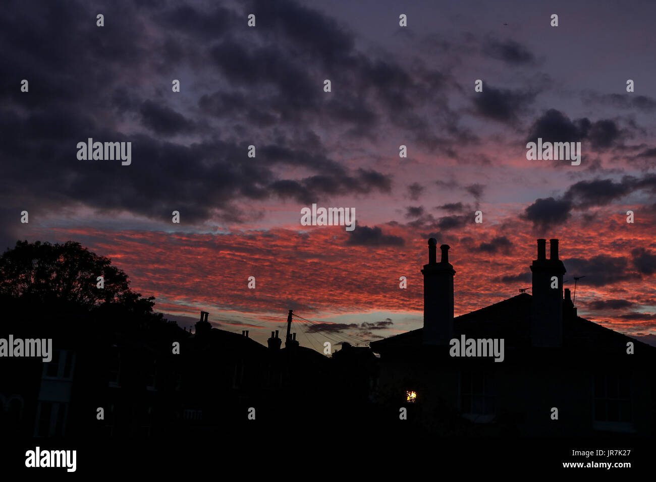Silhouette london rooftops dusk hi-res stock photography and images - Alamy