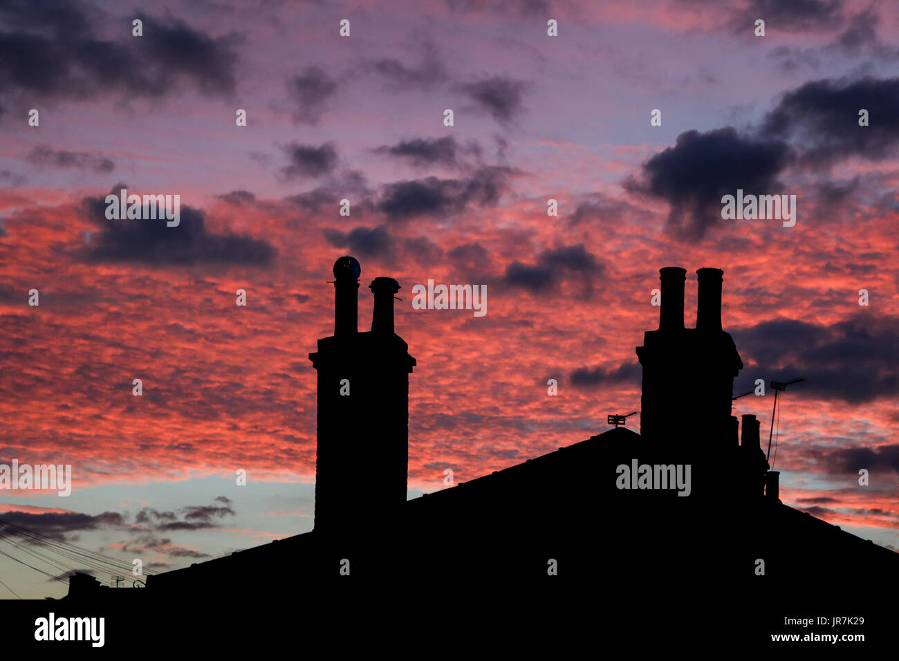 Silhouette london rooftops dusk hi-res stock photography and images - Alamy