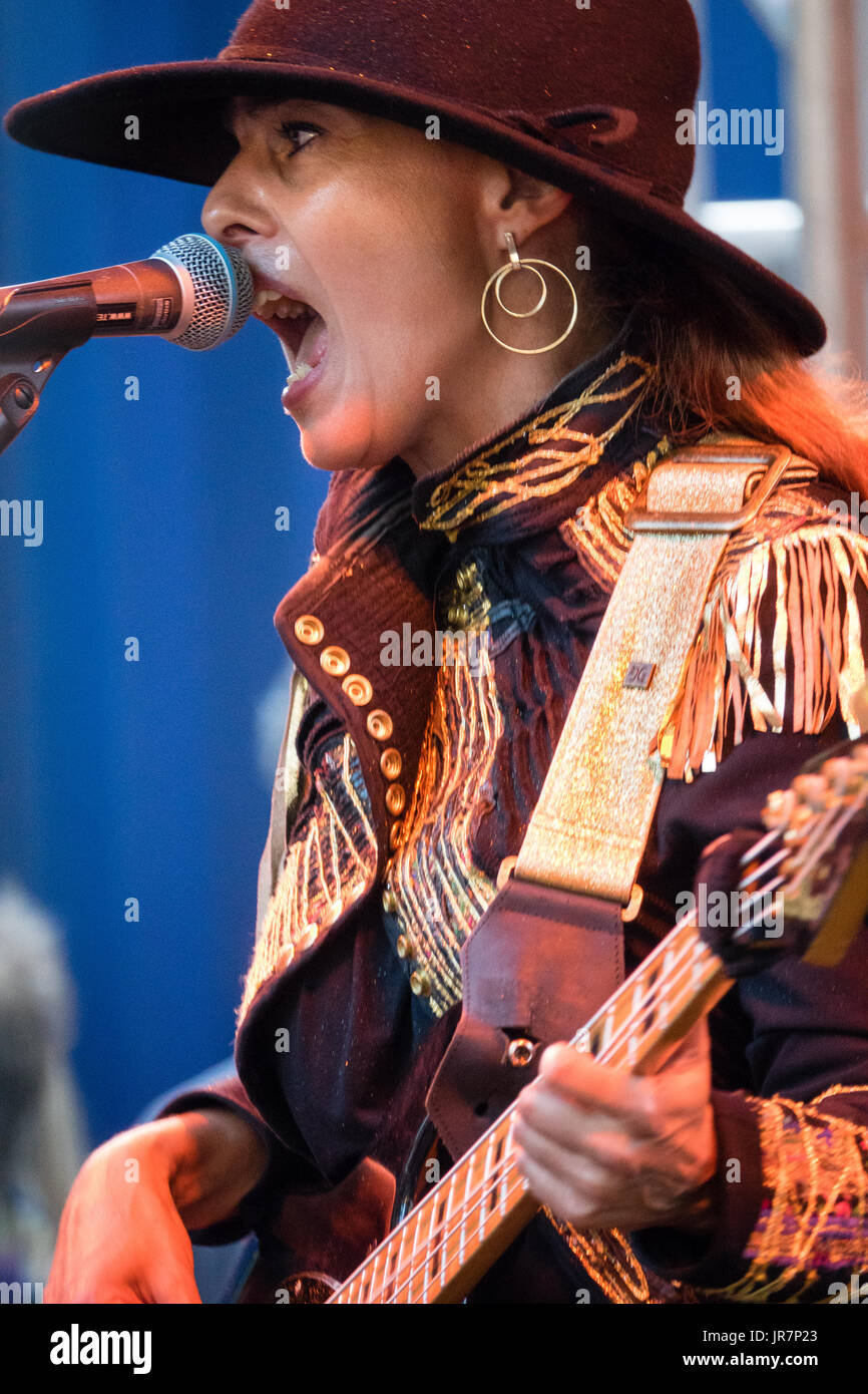 Ida nielsen bassist hi-res stock photography and images - Alamy
