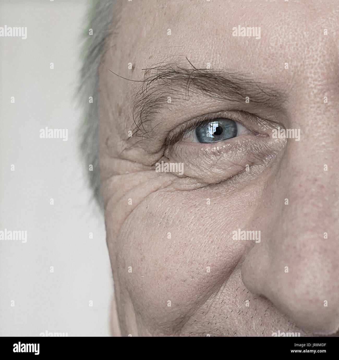 Man eye wrinkles hi-res stock photography and images - Alamy