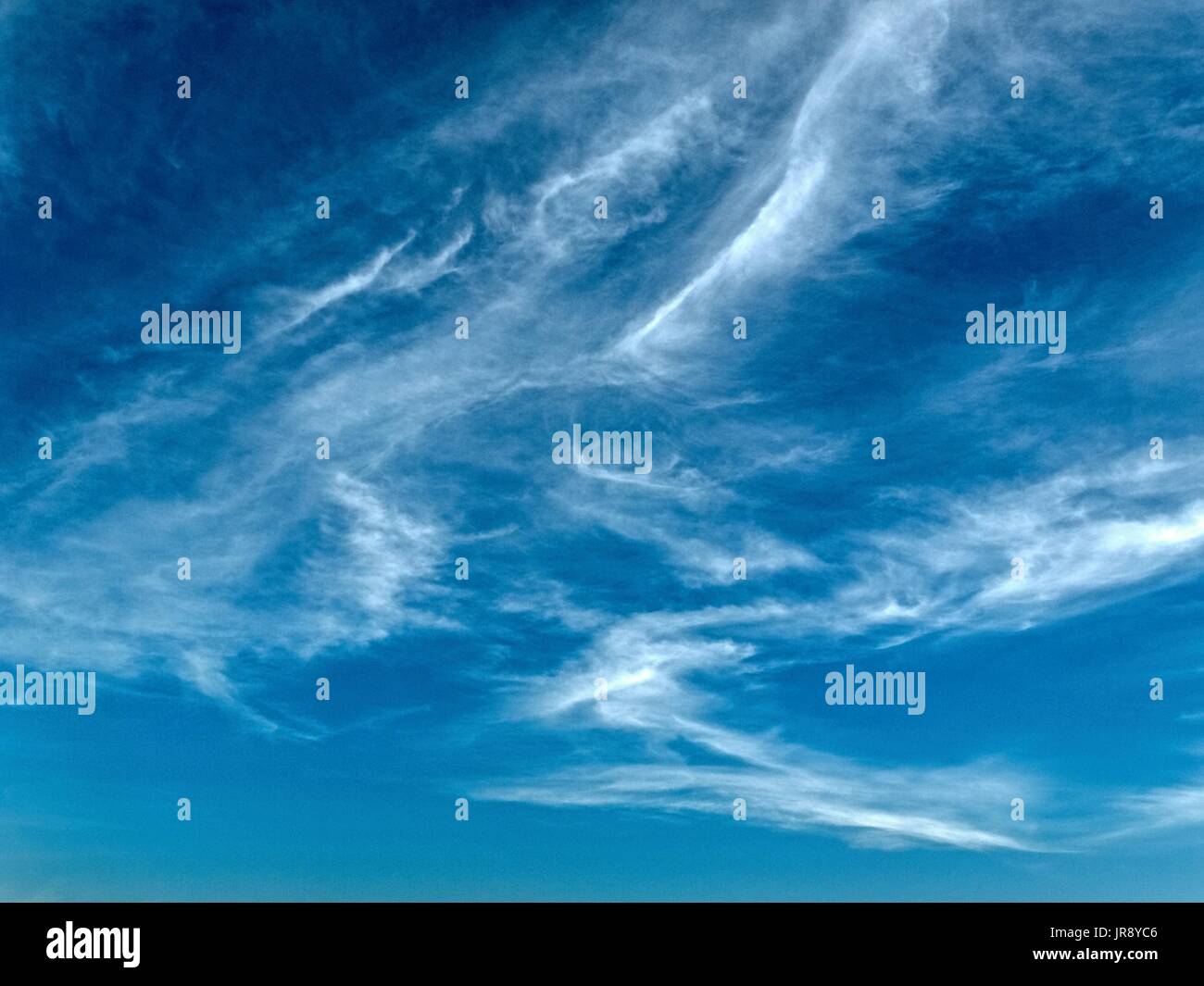 Cirrus cloud hi-res stock photography and images - Alamy