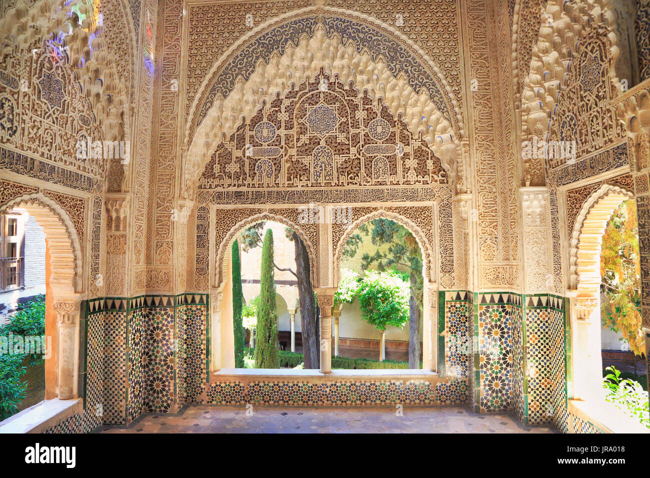 Architecture moorish windows hi-res stock photography and images - Alamy