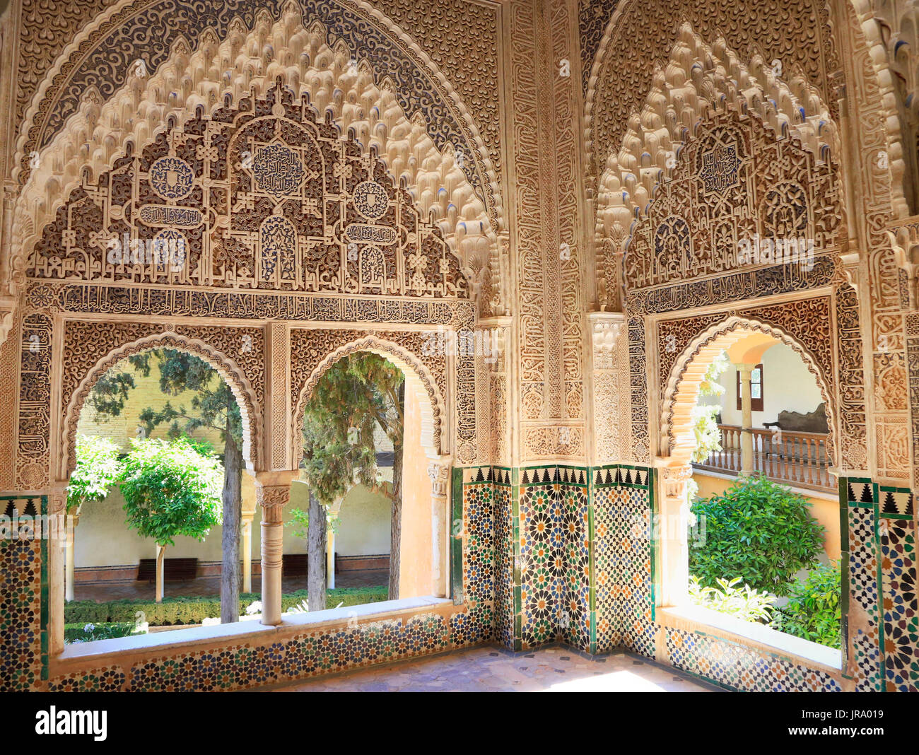 Architecture moorish windows hi-res stock photography and images - Alamy