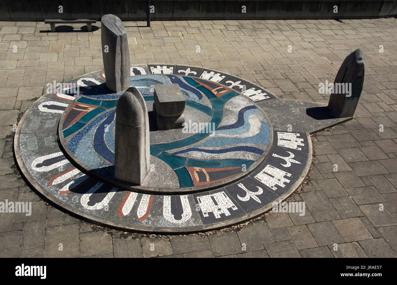 HAMPSHIRE; WINCHESTER; HAMPSHIRE JUBILEE SCULPTURE BY RACHEL FENNER ...