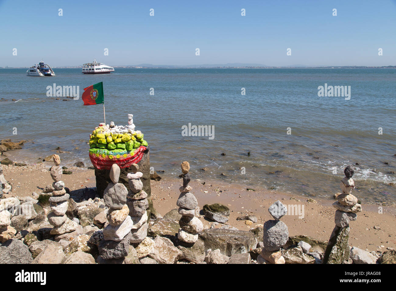 Rock sculptures on Lisbon riverbank Portugal Stock Photo - Alamy