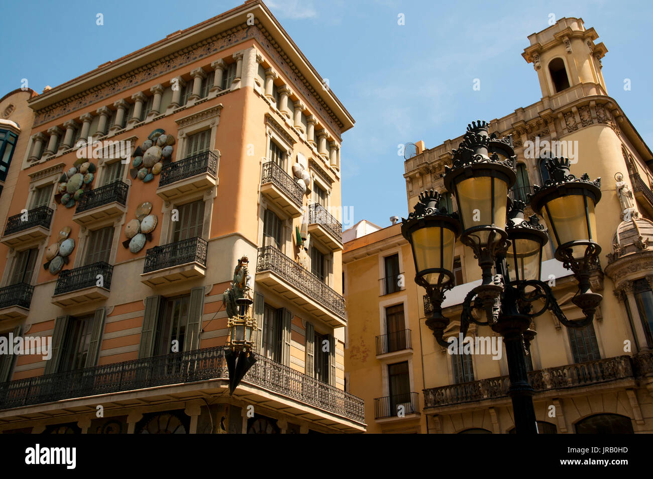 Spain building modern windows hi-res stock photography and images - Alamy