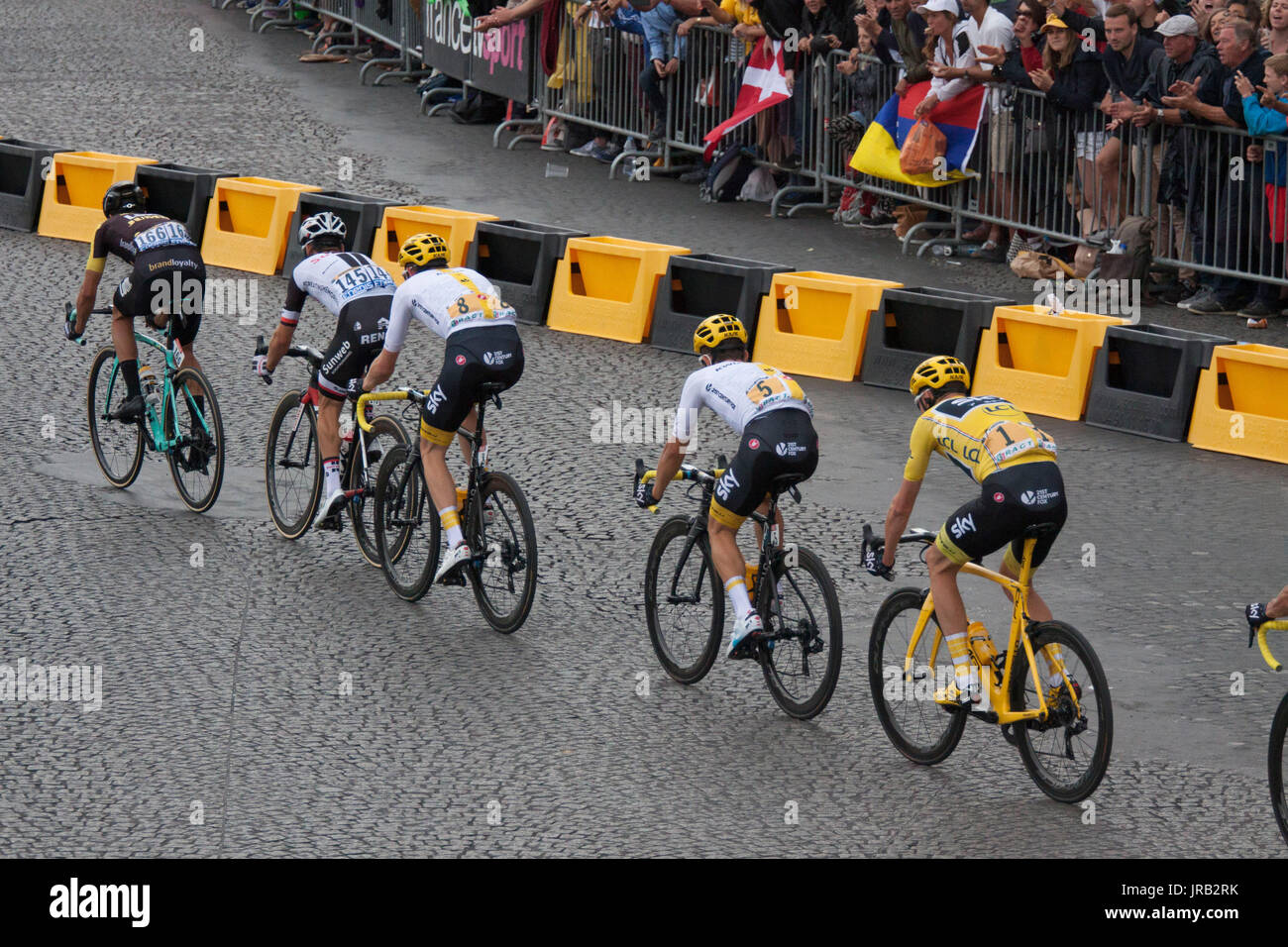 Team competetion hi-res stock photography and images - Alamy