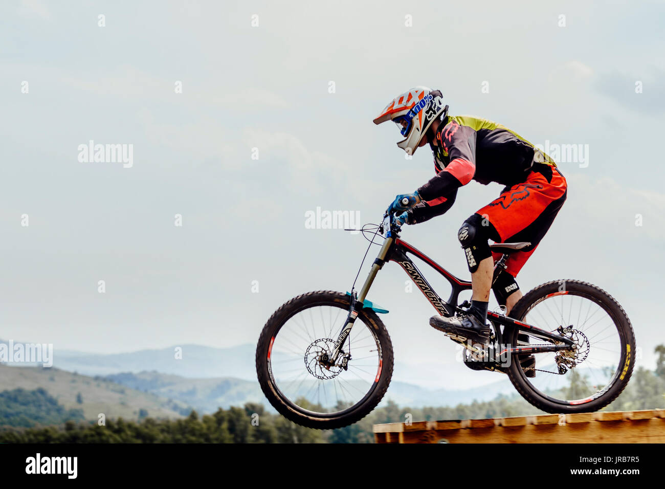 Jump mountain hi-res stock photography and images - Alamy