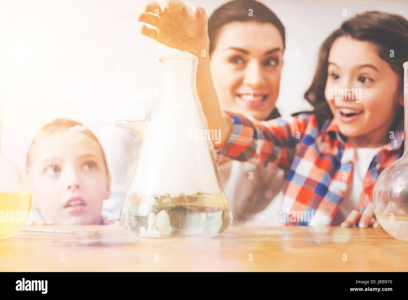 School girls smoking hi-res stock photography and images - Alamy