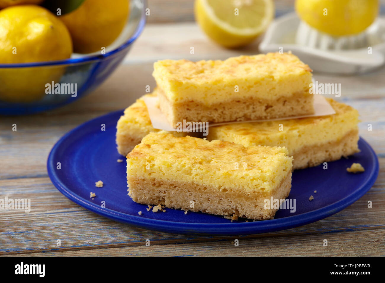 Individual lemon cake slice bars hi-res stock photography and images ...