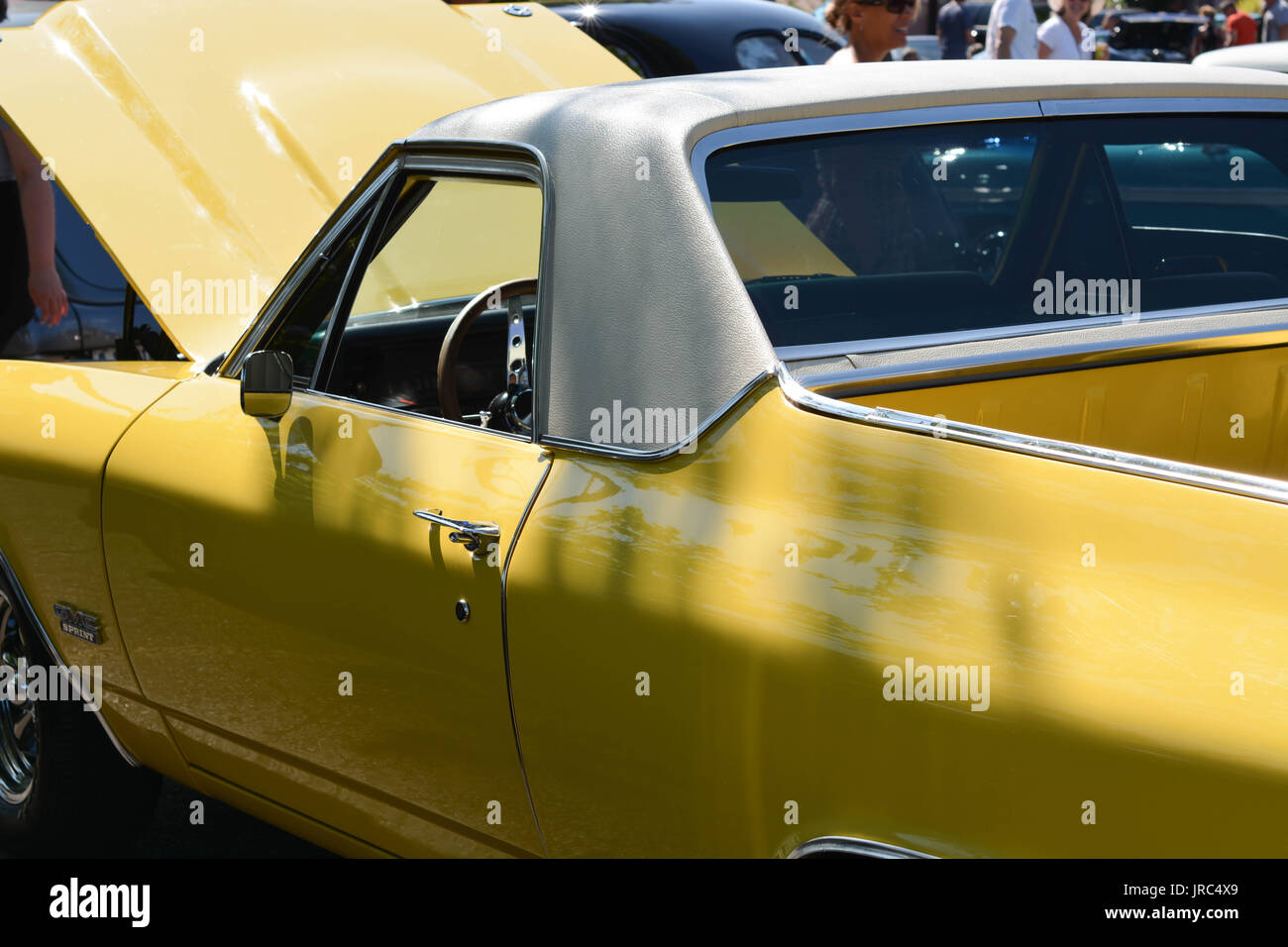 Yellow Vintage Cars Stock Photo - Alamy