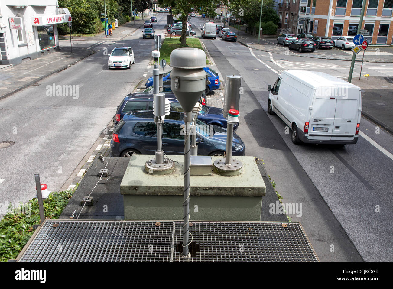 State Air measuring station, to check the air quality, on an inner city ...