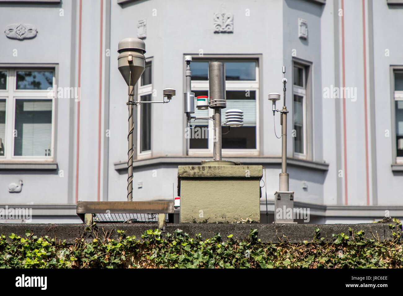State Air measuring station, to check the air quality, on an inner city ...