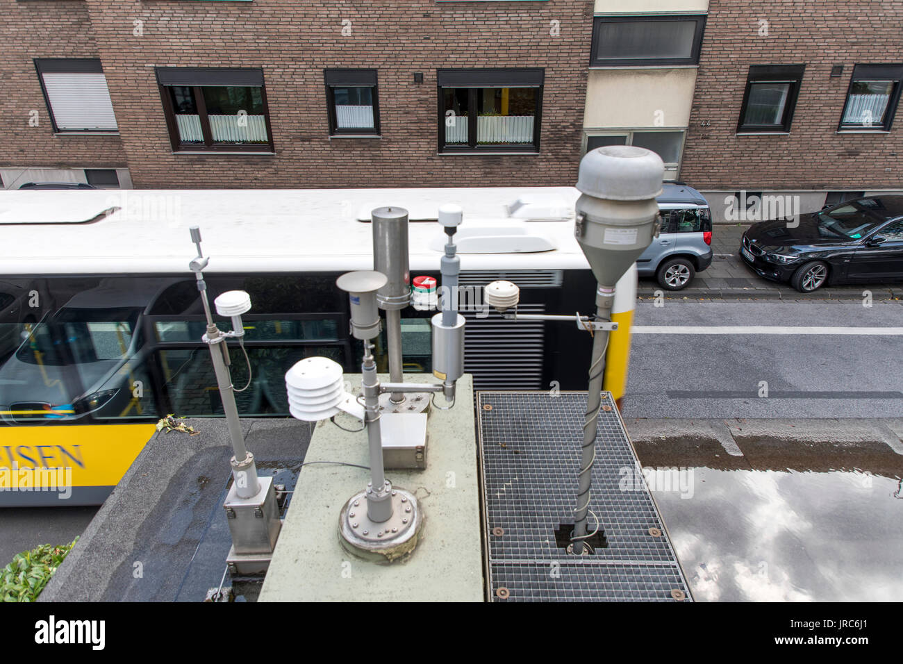 Measuring exhaust gases hi-res stock photography and images - Alamy