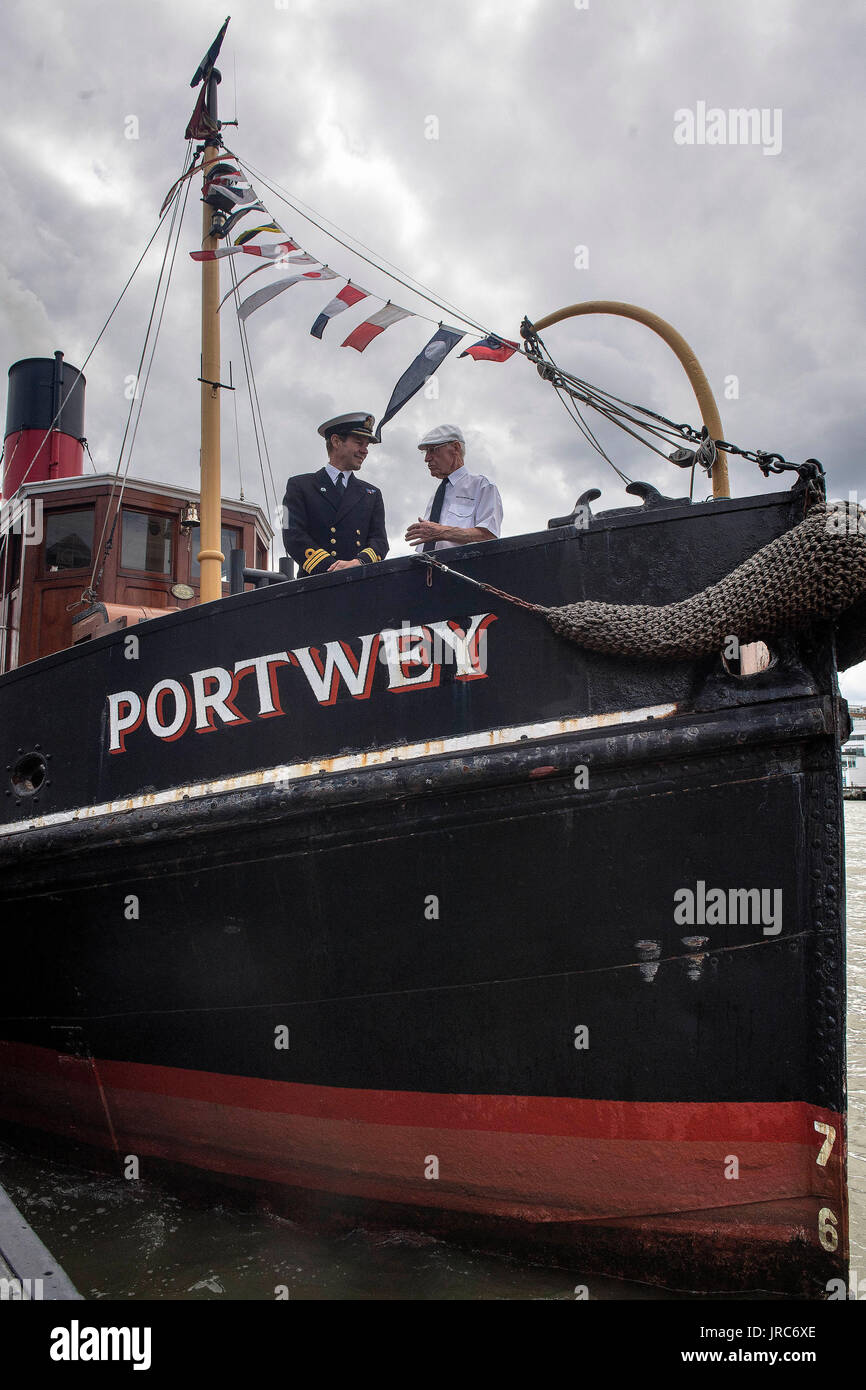 Commander richard pethybridge hi-res stock photography and images - Alamy