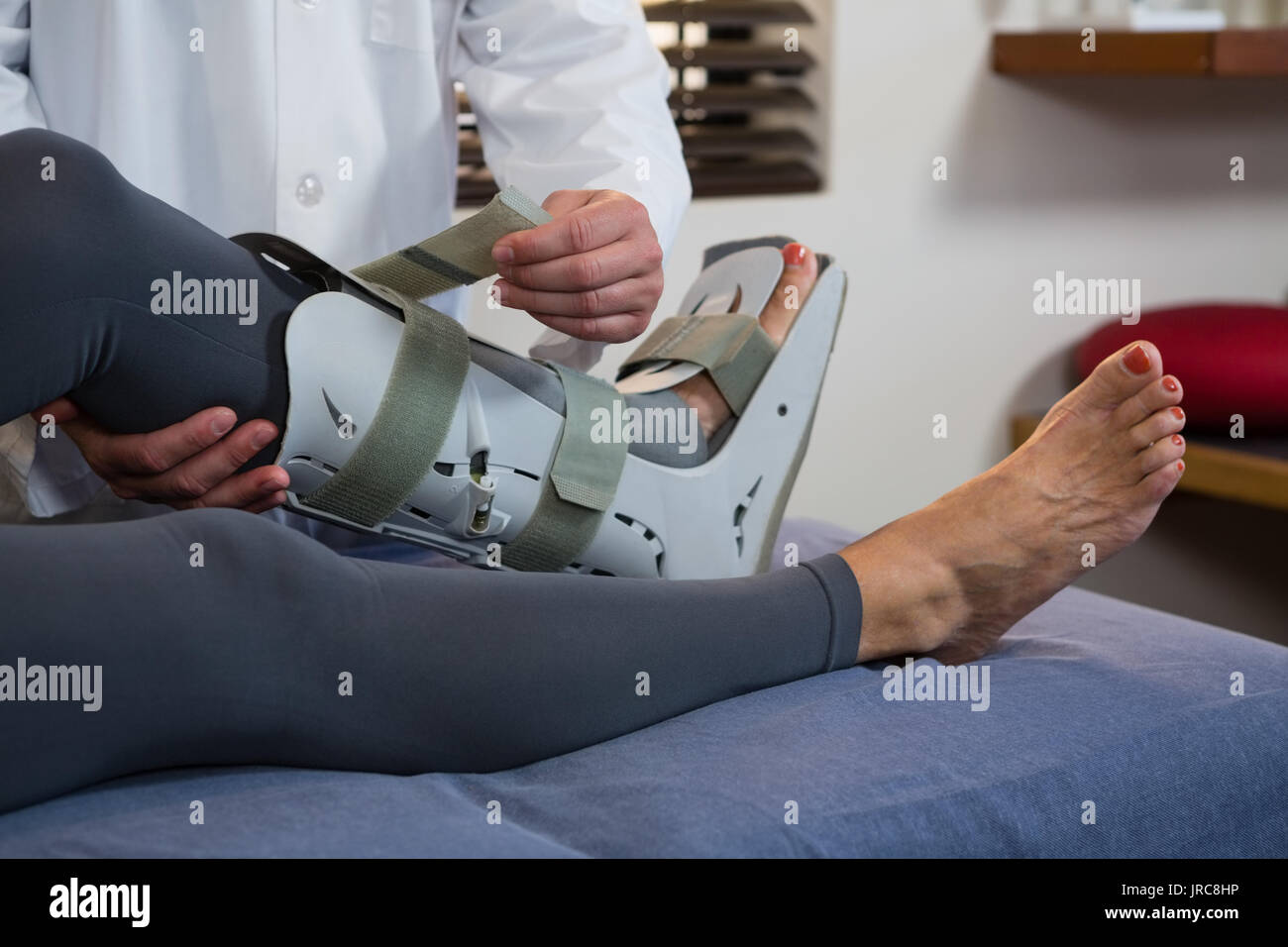 Leg pad hi-res stock photography and images - Alamy