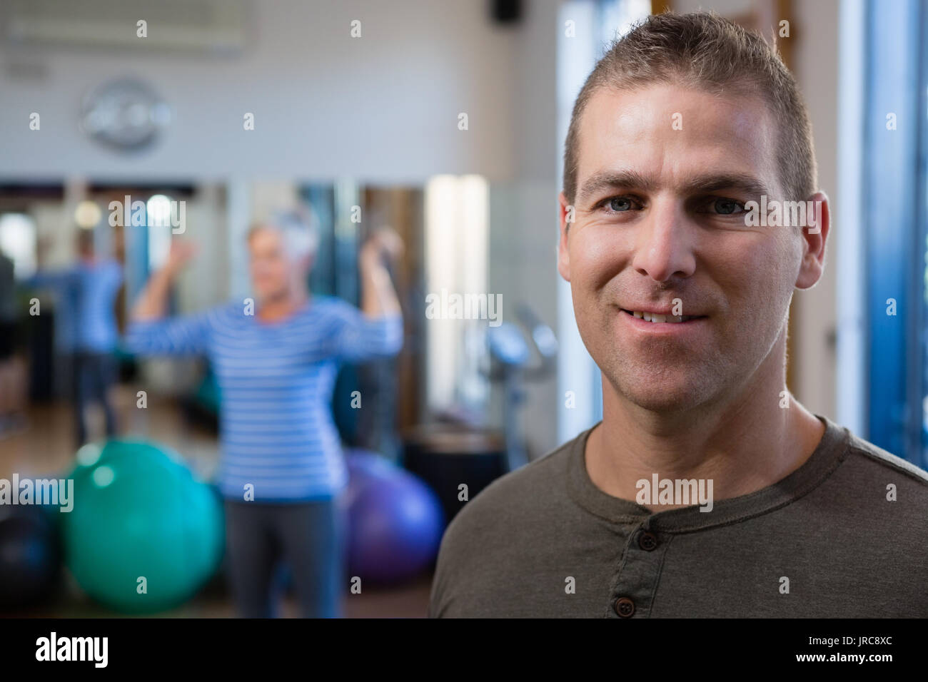 Physio in hospital gym hi-res stock photography and images - Alamy