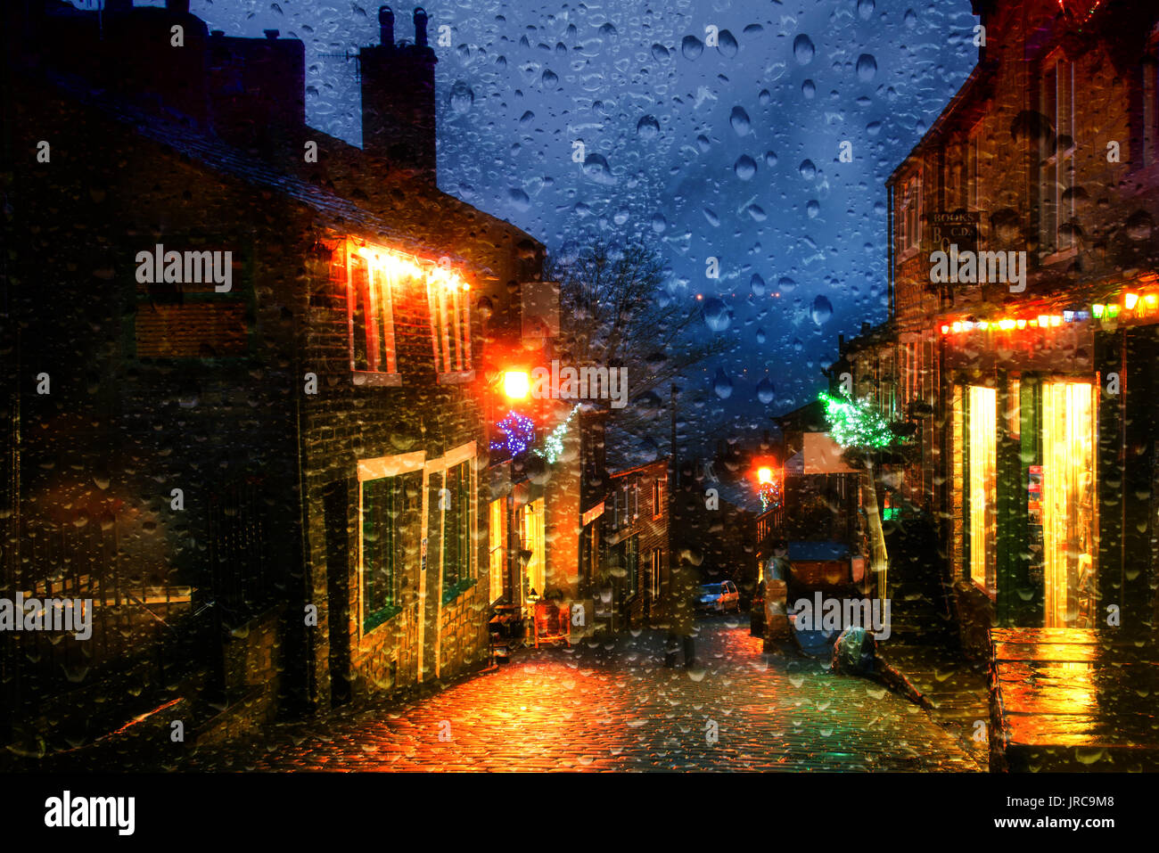 Looking up yorkshire street hi-res stock photography and images - Alamy