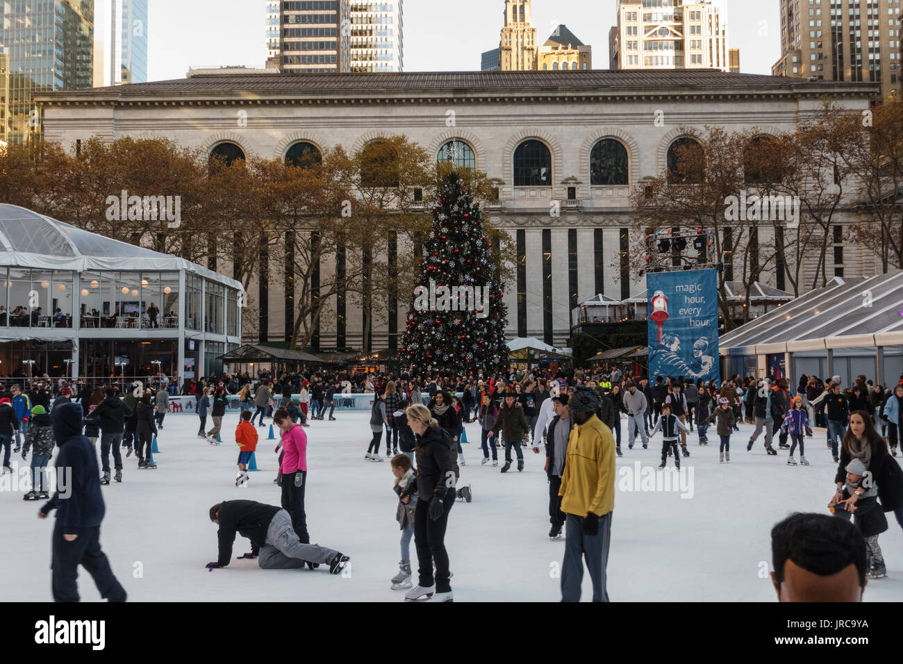 Bryant Park free ice skating rink and Christmas Market Stock Photo - Alamy