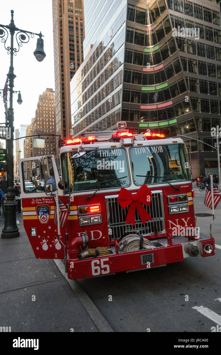 Nyc bryant park hi-res stock photography and images - Alamy