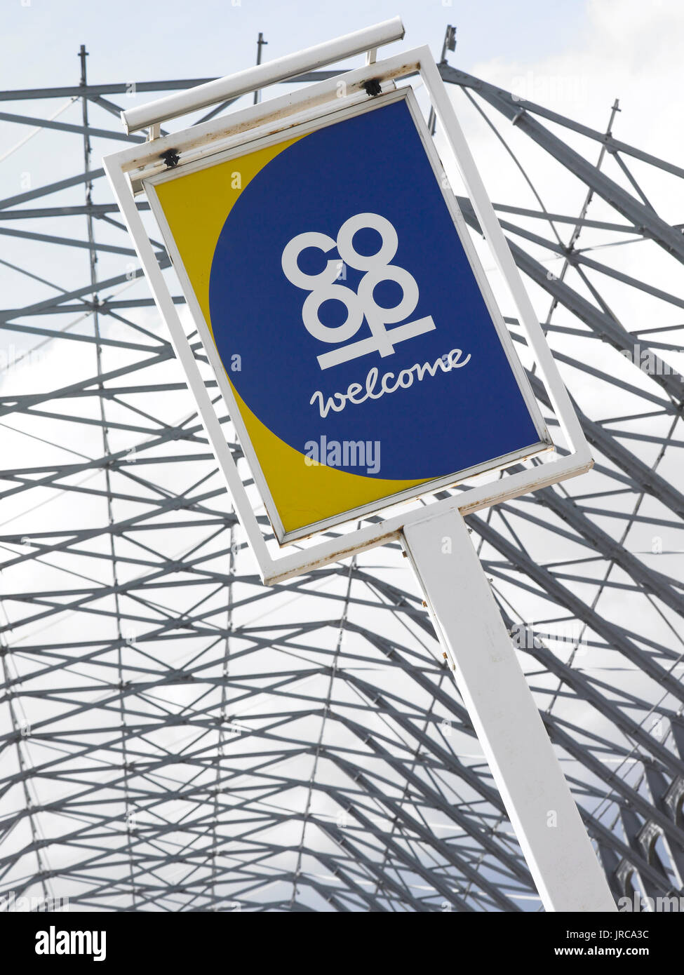 Coop sign hi-res stock photography and images - Alamy