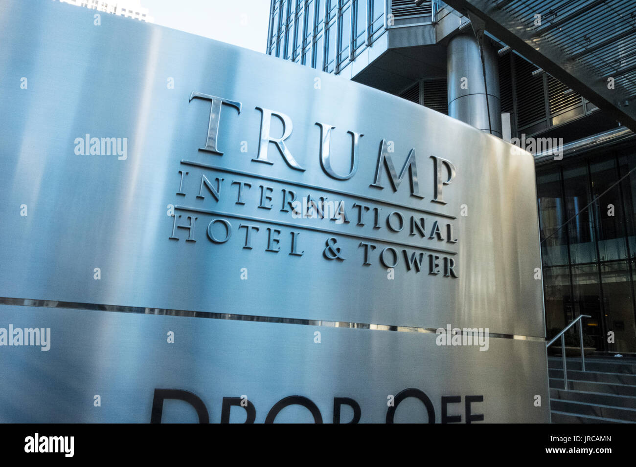 Sign for Trump International Hotel and Tower in downtown Chicago Stock ...
