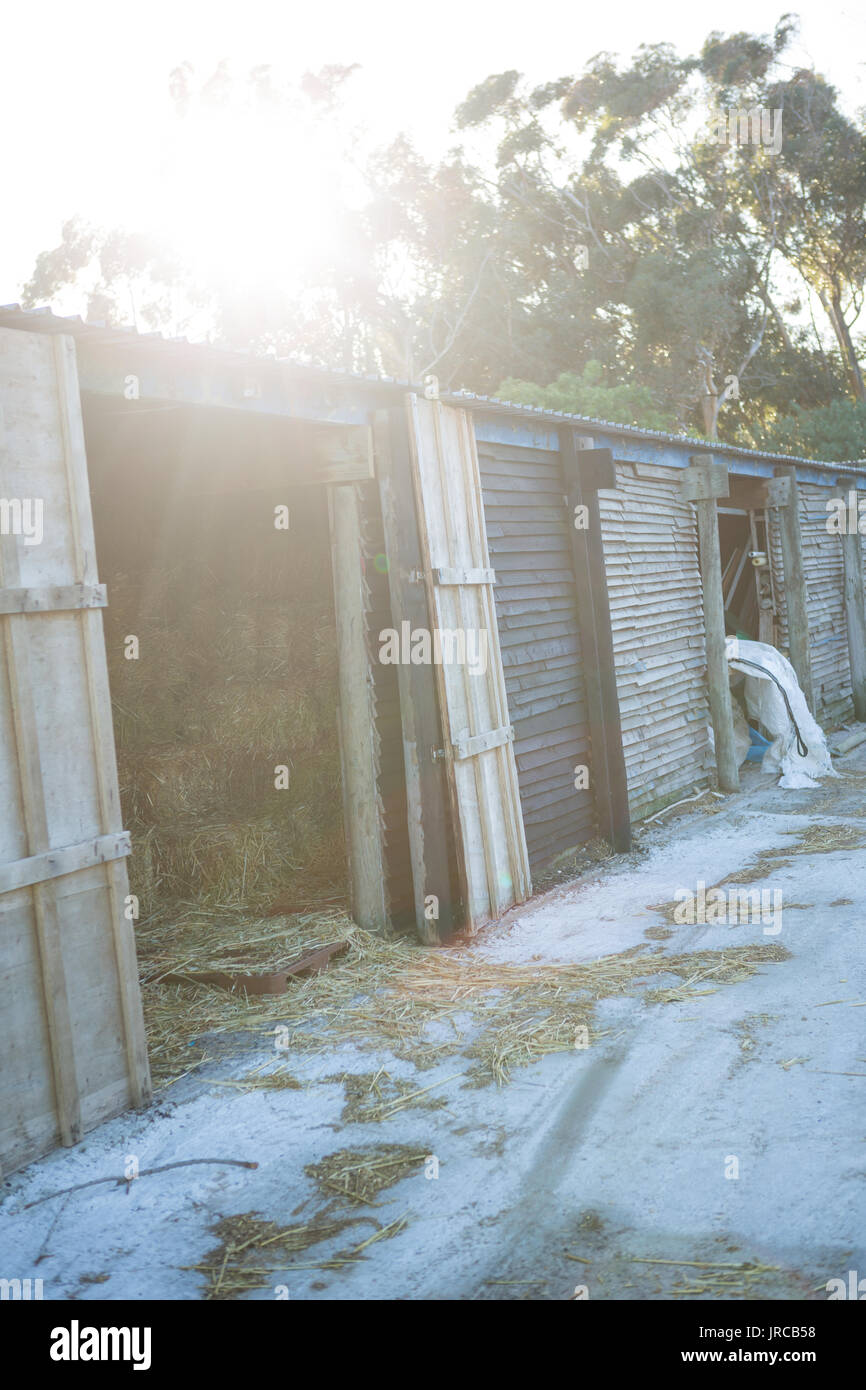 Empty stable hi-res stock photography and images - Alamy