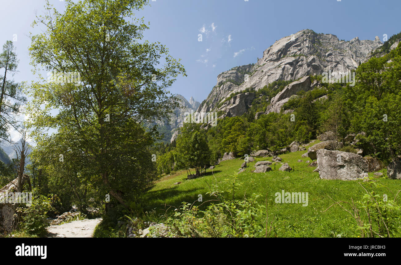 The Mello Valley, a green valley surrounded by granite mountains and ...