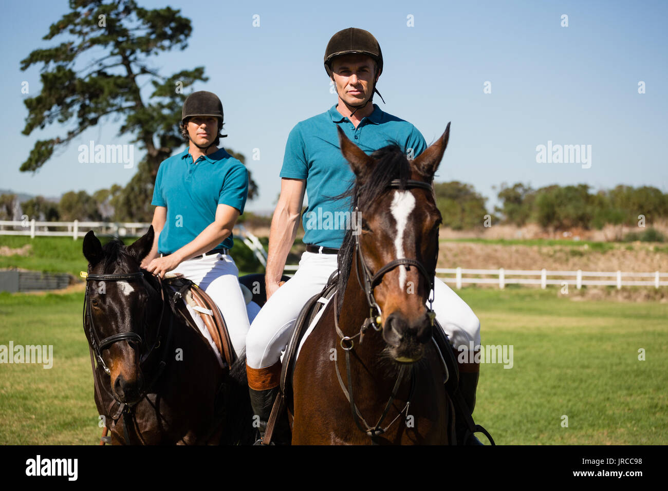 Retired jockeys hi-res stock photography and images - Alamy