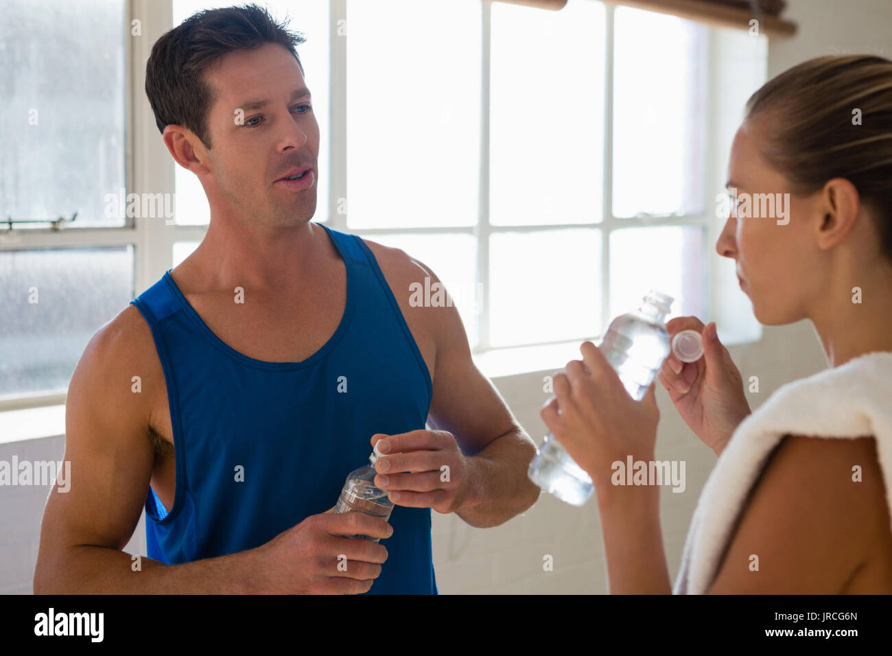Group of athletes exercising in gym hi-res stock photography and images ...