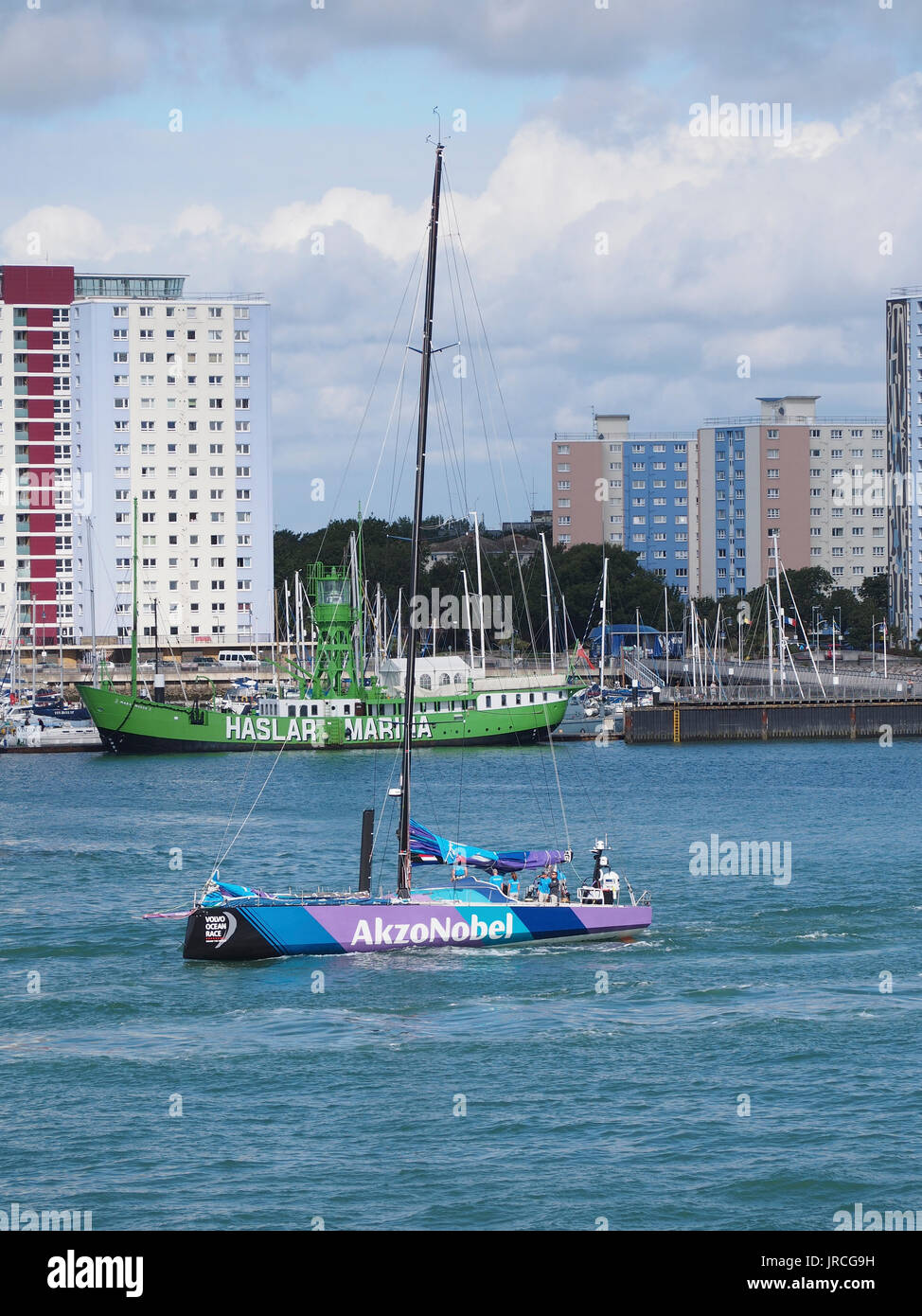 The Clipper 70 of team AkzoNobel preparing for the Volvo Clipper round ...
